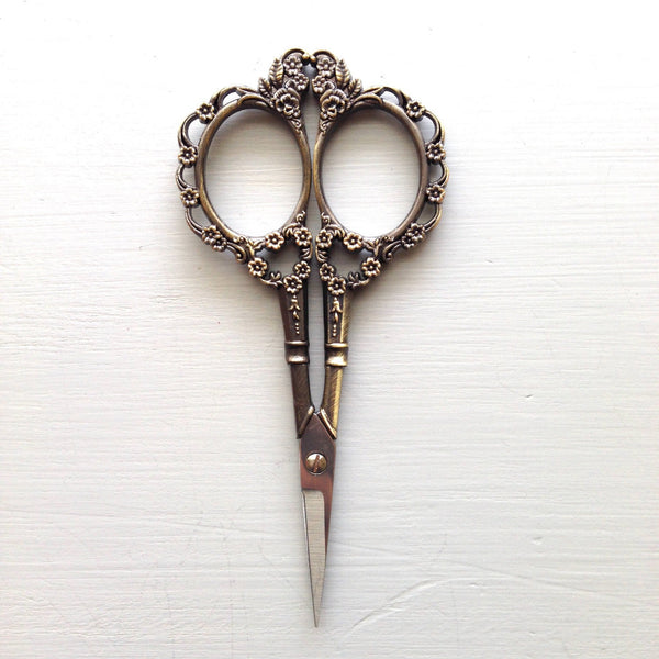 Antique Gold Vintage Style Embroidery Scissors - And Other Adventures ...